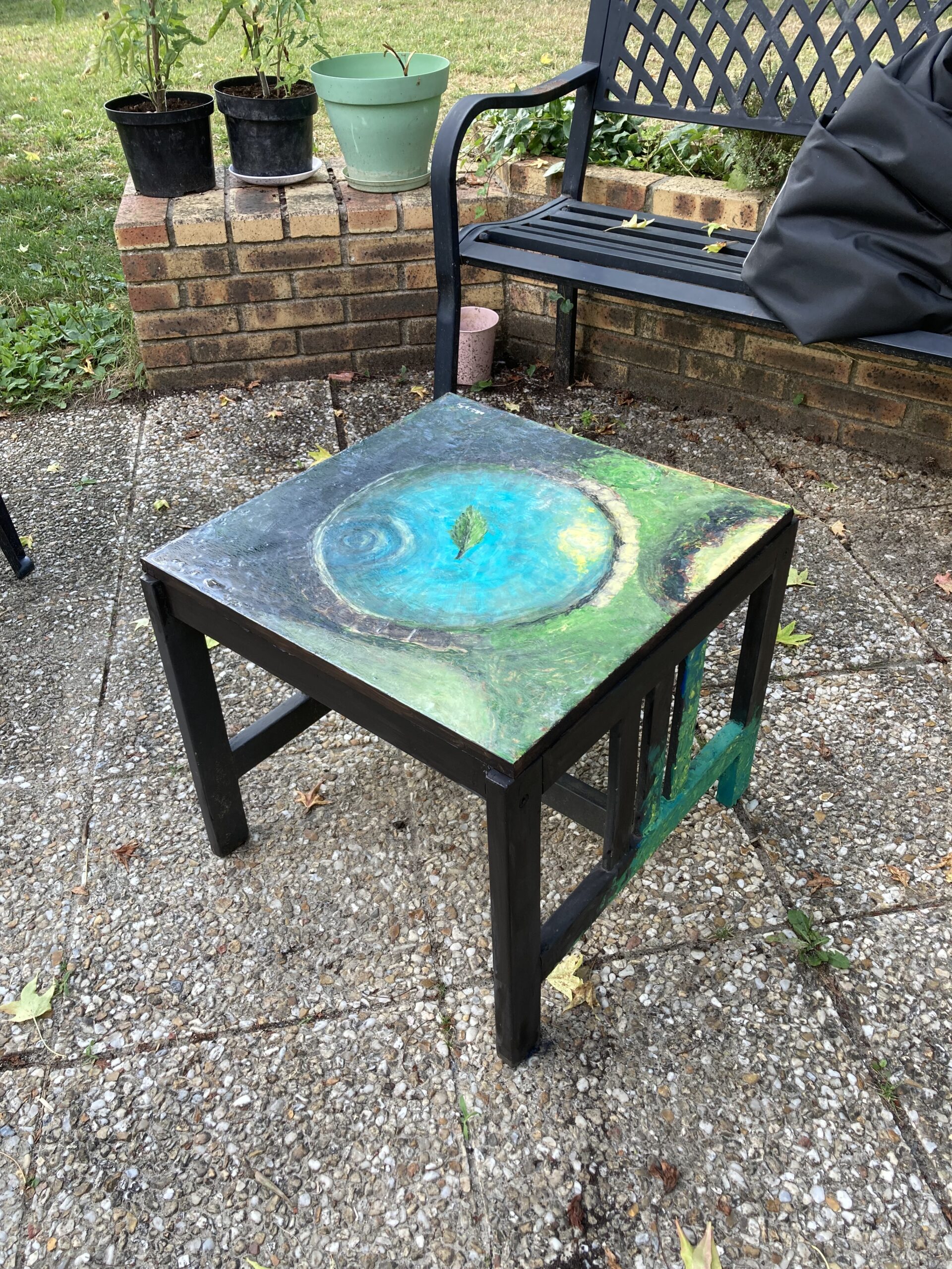 Jolie petite Table Artistique de Jardin - Bellovaci